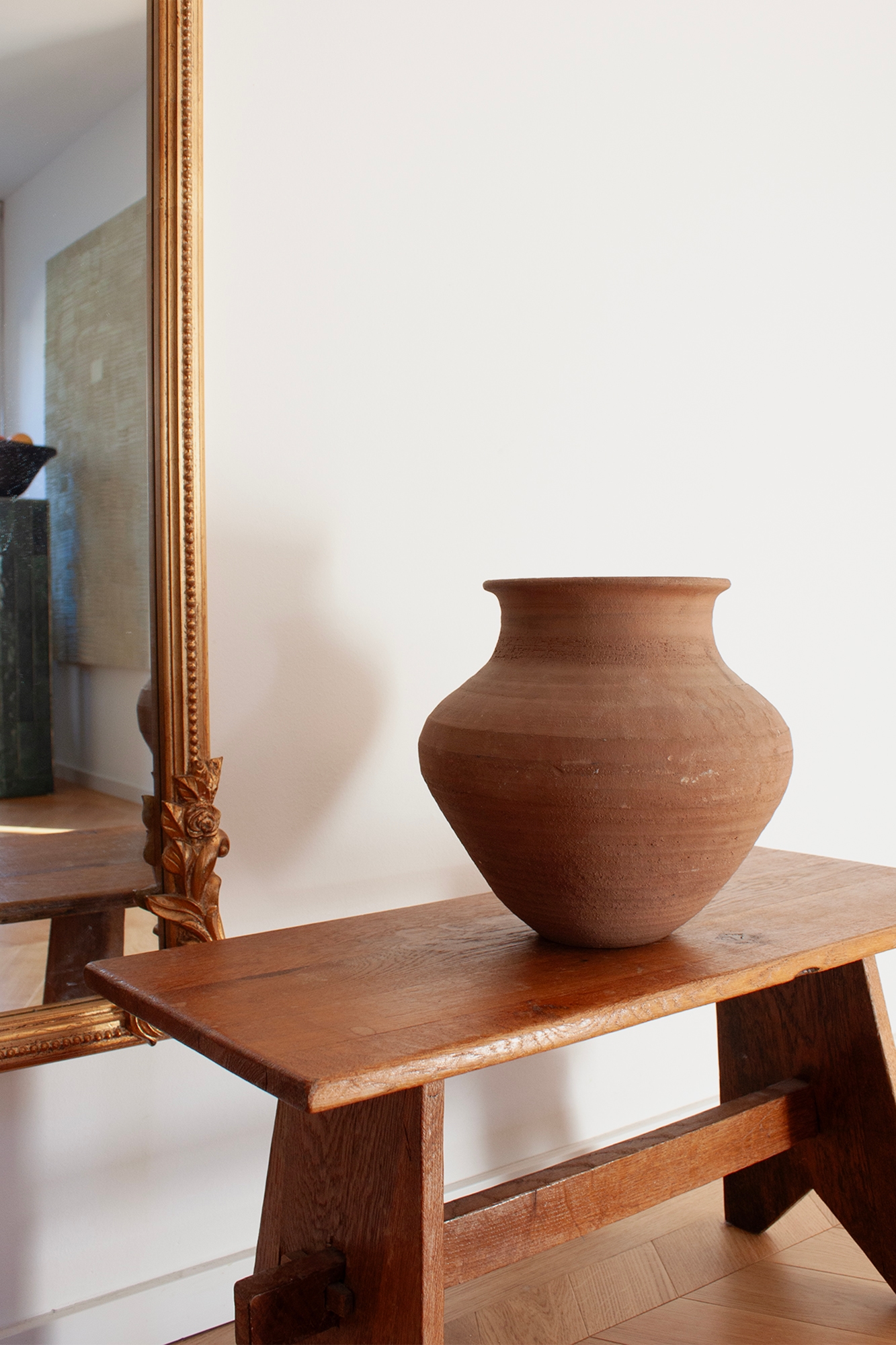 Large rounded Terracotta Vase small opening | ZWEI Design
