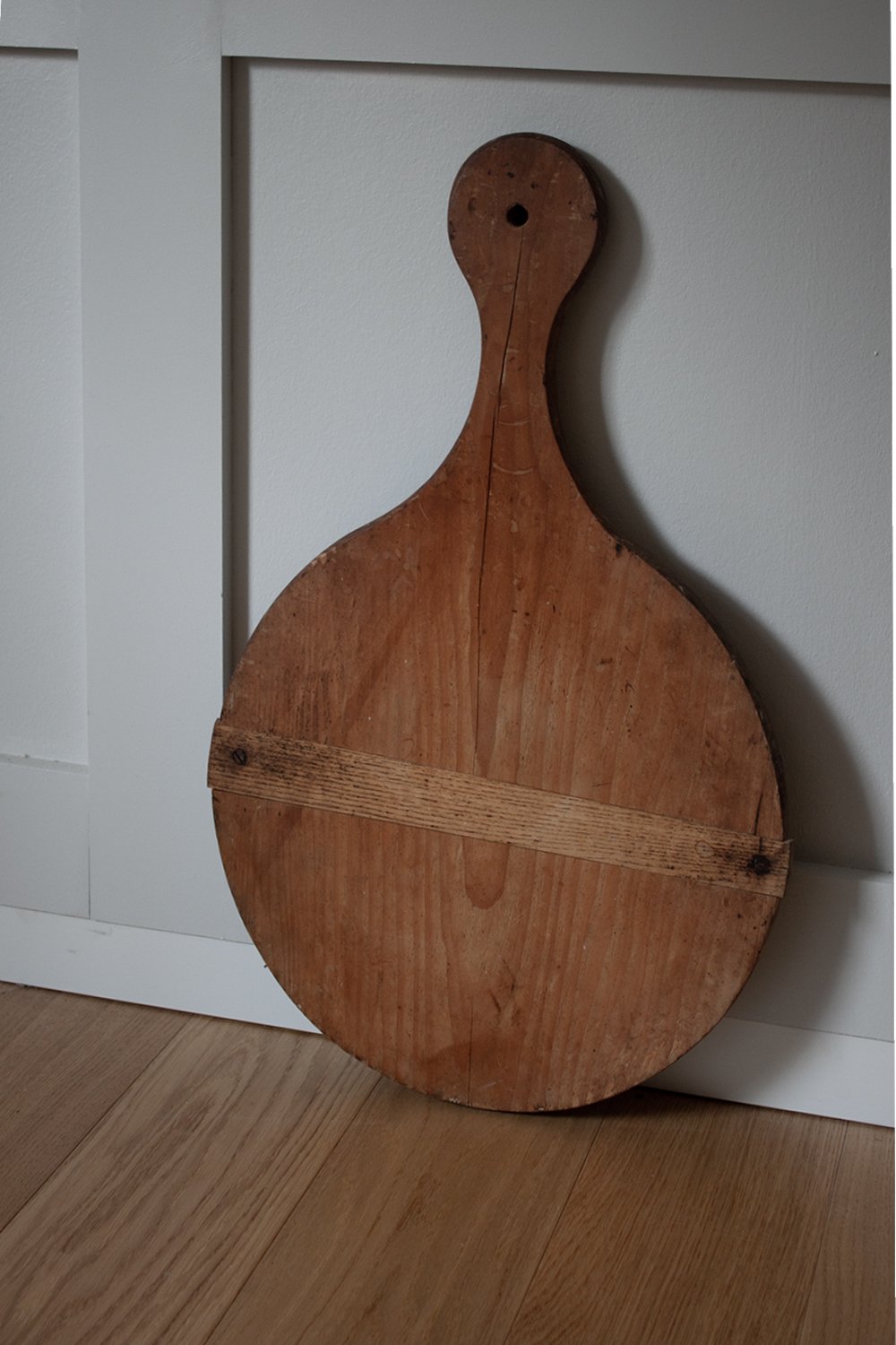 Traditional Wooden French Vintage Circular Serving Board | ZWEI Design